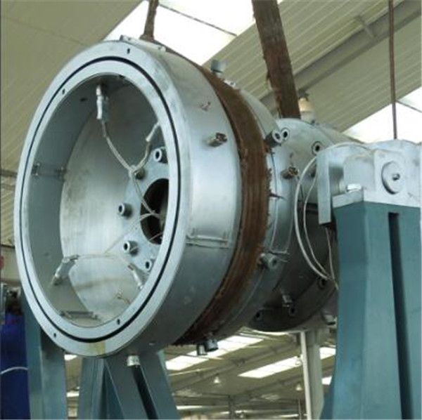 Huashida pre-insulated outer jacket extrusion line has another innovation.